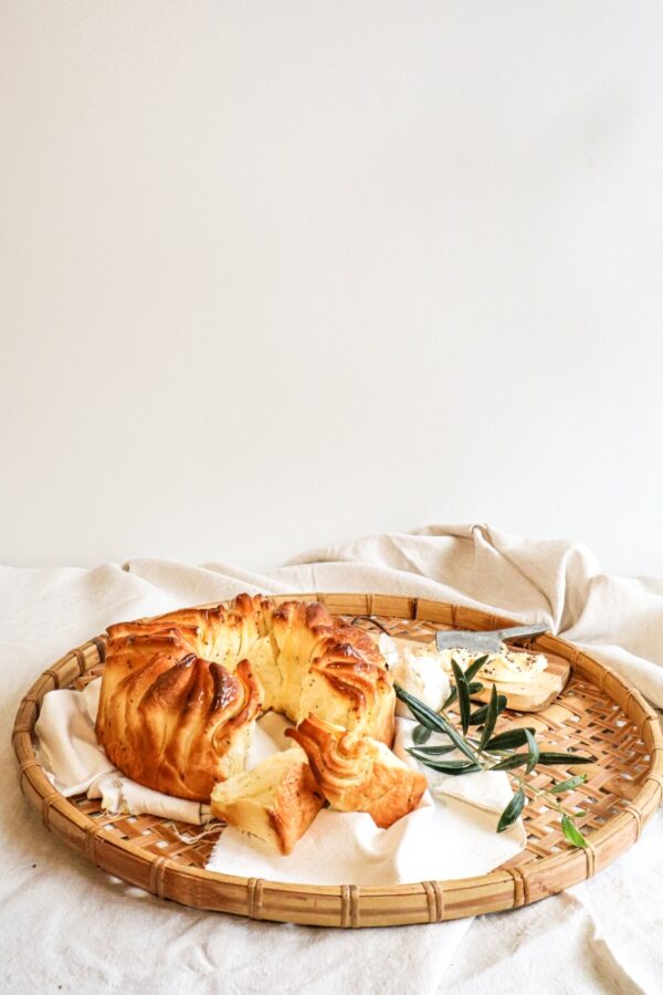 Tear & Share Garlic Wreath – Elgusto Global